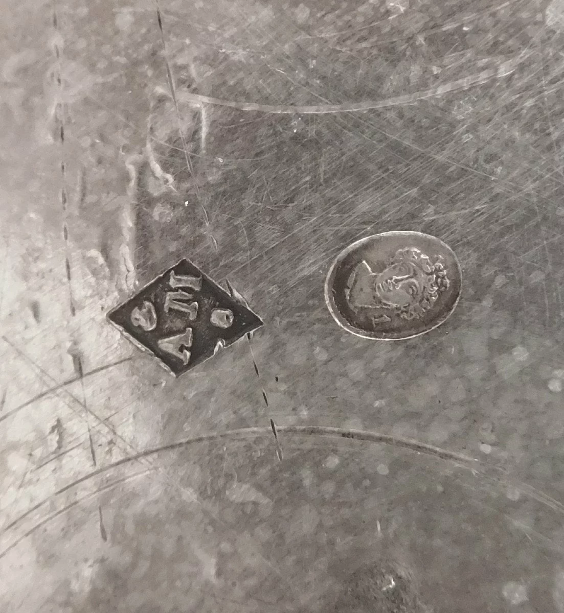 Poinçon argent : décoder les marques mystérieuses sur vos bijoux